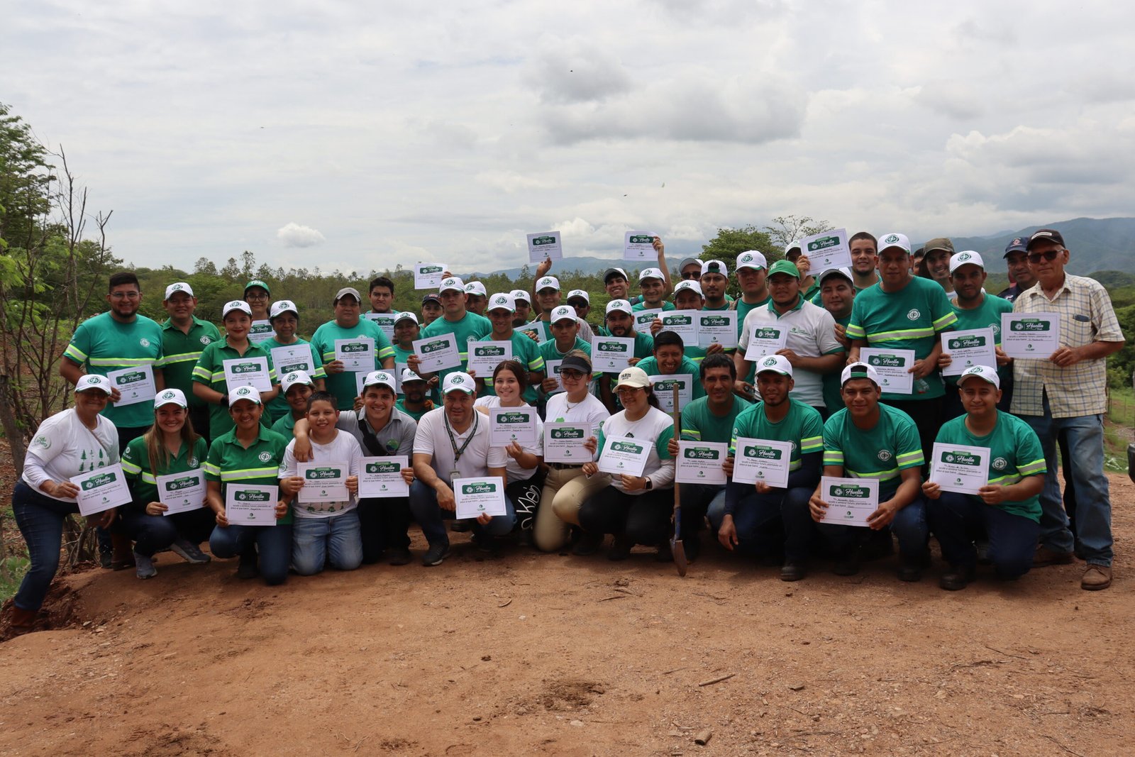 Reforestación con impacto: más de 7,000 árboles sembrados en el primer ...